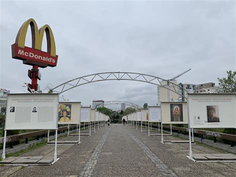 Gölge Gezgin Travel Bulgaria 04 Sofia Ndk Ulusal Kültür Sarayı