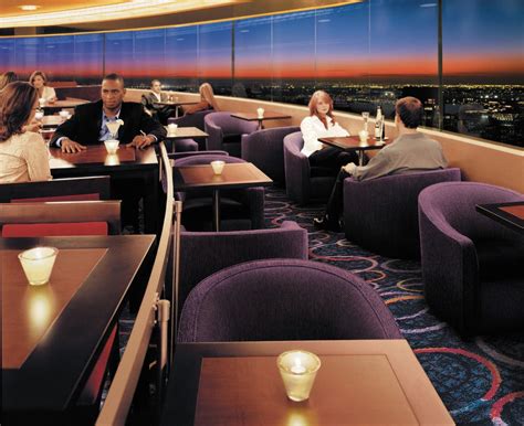 Marriott Nyc Times Square Revolving Restaurant At Piper Edward Blog