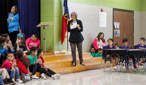 Ben Carson Reading Room Opens At Apache Elementary Fort Stockton Pioneer