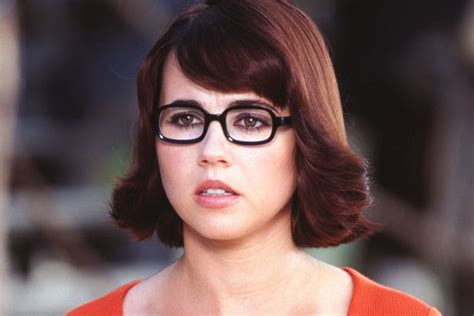Scooby Doo Star Linda Cardellini Says Its Great Velma Has Come Out
