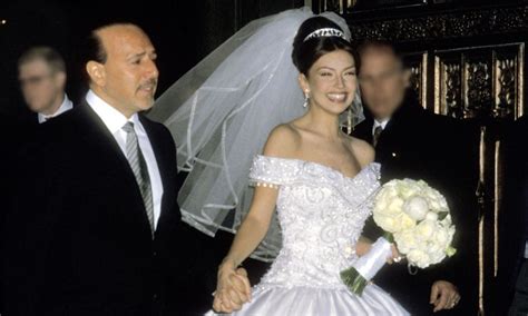 Recordamos La Espectacular Boda De Thalía Y Su Impresionante Vestido De