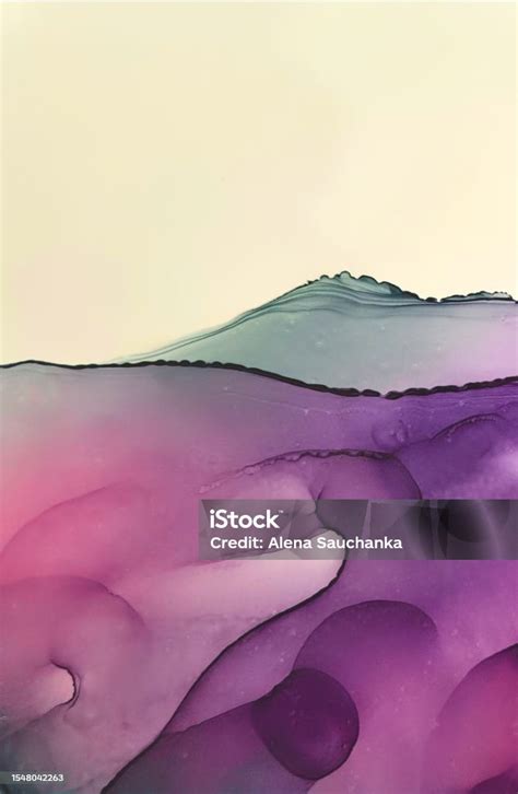 알코올 잉크 페인팅 알코올 잉크 창조적 인 추상 배경 종이에 알코올 잉크 현대 미술 트렌드 아트 유체 페인팅 스톡 일러스트레이션 0명에 대한 스톡 사진 및 기타 이미지