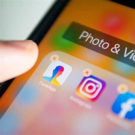 Slow Iphone Tech Experts Recommend Deleting These 2 Apps Shefinds