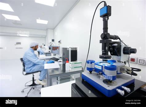 Atomic Force Microscope Afm Watching Polymeric Nano Fibers Cleanroom Materials And Tissue Unit