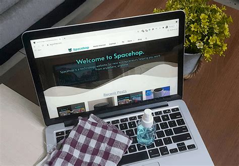 How To Clean Macbook Screen Top Tips And Faqs Spacehop