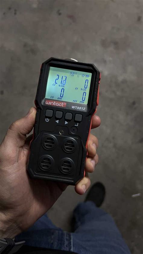 Confined Space Industrial Multi Gas Detector Compound Monitor Lelo2h Apexio Industrial