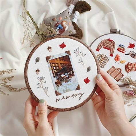 조이스티치 프랑스자수 On Instagram 한국후지필름 X 조이스티치 콜라보 소소일작프로젝트에요 예쁘게 가을을 가득담은 자수를 놓고 추억이 가득한