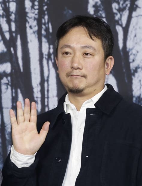 [단독] 흥행 돌풍 파묘 장재현 감독 유재석·조세호 만난다…유퀴즈 출격 헉스