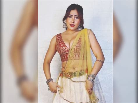 Sofia Ansari Latest Bold Dance Video Went Viral On Internet People Went