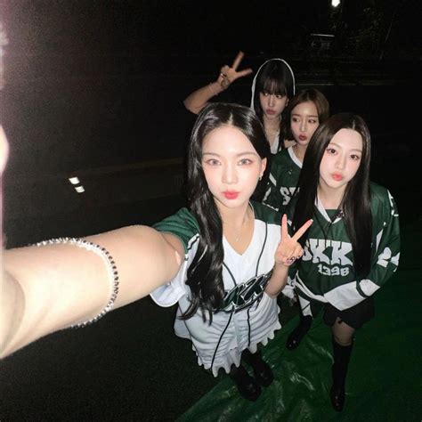 스테이씨 아이사 촬스의 이슈와 유머