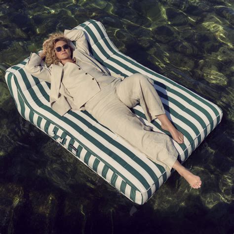 Deadloch Actor Kate Box On Queer Representation On Australian Tv