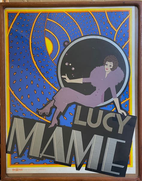Lucy Poster Font