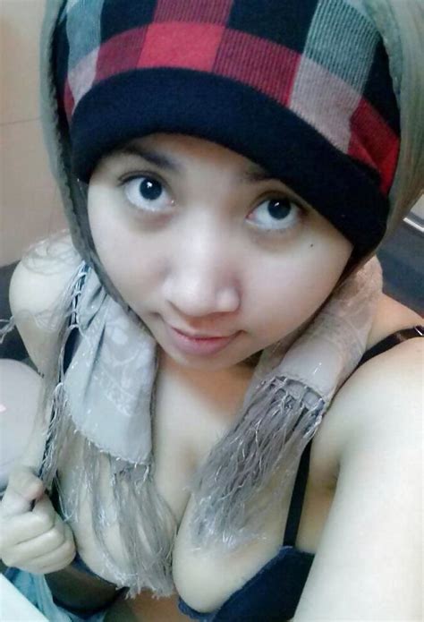 Awek Tudung Ghairah Zb Porn