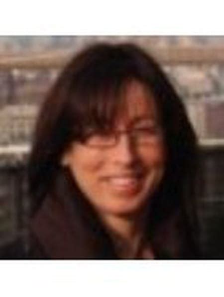 Isabelle POIRIER E B DATA Viadeo