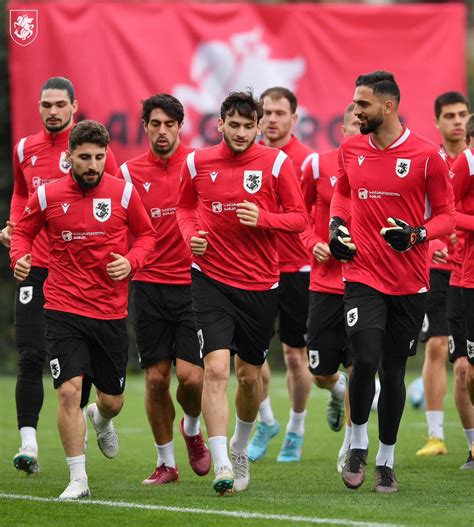 ხვიჩა და ნიცა დაინიშნნენ როდის გეგმავს წყვილი ქორწილს ბადრი კვარაცხელიას პირველი