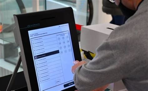 Изборният ден в Община Мездра започна навреме