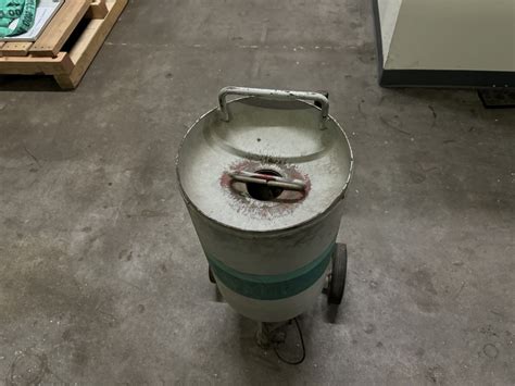 Used Flow Abrasive Feed Hopper Waterjet Hopper 8075042