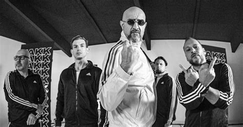 Eisbrecher Neue Single Es Lohnt Sich Nicht Ein Mensch Zu Sein Sonic Seducer