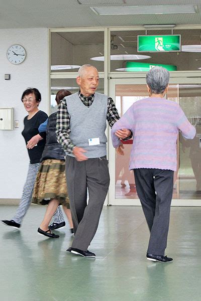 フォークダンス 東郷町施設サービス株式会社