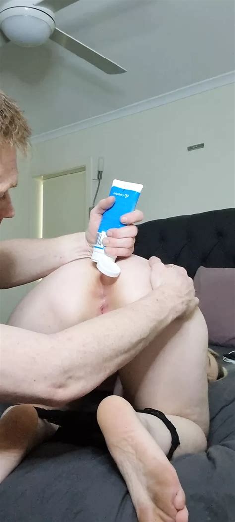 꽉 조이는 엉덩이를 애널 구슬로 채우는 Kashlyx xHamster