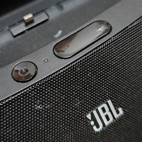 Jbl Onbeat Mini Speaker Dock For Ipad Iphone Ipod Audio Portable Music Players On Carousell