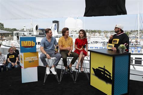 Natalia Dyer With Joe Keery And Dacre Montgomery San Diego Comic Con Comic Con Dacre Montgomery