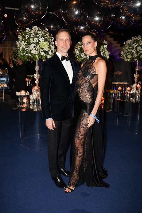 Foto Schynaider Moura E O Namorado Bruno Garfinkel Prestigiaram Leilão De Ronaldo Fenômeno