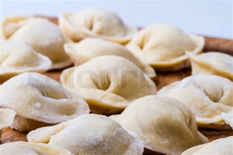 russischen Rohöl Pelmeni | Stock Bild | Colourbox