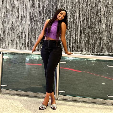 Ubwiza Bwe Ndaburya Kaboss Yatomagije Kate Bashabe Amubwira Ko