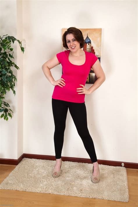 Jenna Brooke Benjamin Has A Hairy 30 Yo Muffin Porn Pictures Xxx