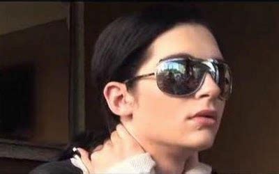 Cuando Necesito Una Chica A Mi Lado Solo Pienso En Mis Fans Ellas Lo