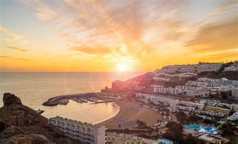 Verbazingwekkend Landschap Met Zonsondergang In Puerto Rico Stock Foto
