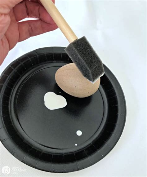 Gold Leaf Easter Egg Craft Todays Creative Life