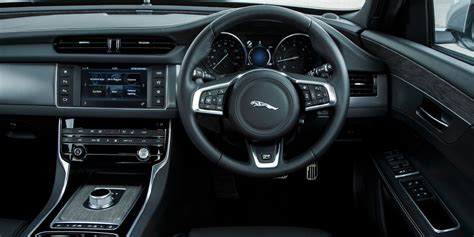 Jaguar Xf 2015 2019 Interior And Infotainment Carwow