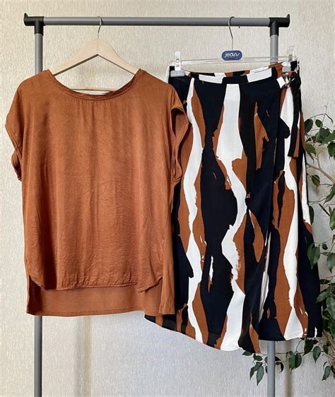 Спідниця — ціна 200 грн у каталозі Міді спідниці Купити жіночі речі за доступною ціною на Шафі