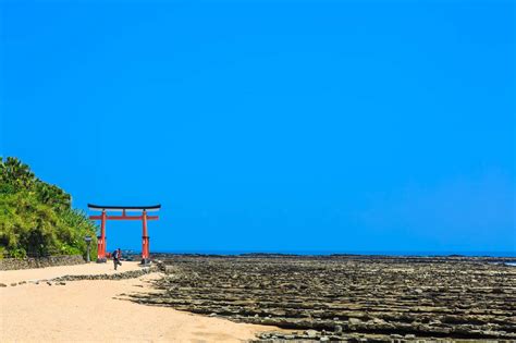 Aoshima Miyazakis Tiny Island With A Beach Shrine And More｜the Gate