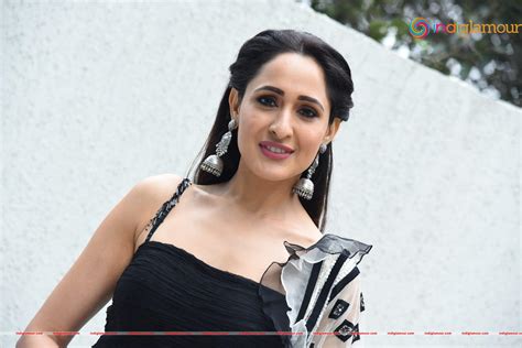 Pragya Jaiswal Actress Hd Photos Images Pics And Stills 542272