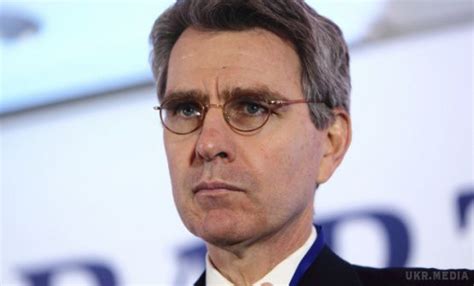 Допомога США залишається не летальною але все більш технічно продвинута