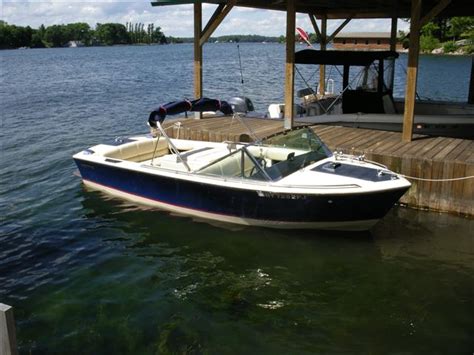 18 Feet 1984 Century Resorter 27420 Antique Boat America