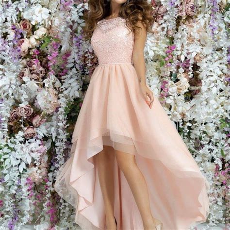 Платье на выпускной 2023 9 класс11 класс модные тренды фото советы
