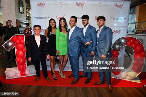 Carlo Valastro Sofia Valastro Lisa Valastro Buddy Valastro Buddy