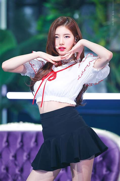 Suzy Bae • Bae Suji 배수지 Holiday Era Stage At Mcountdown 180201 숮이