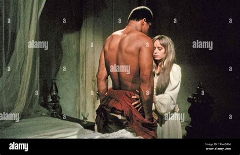 Susan George 1975 Banque De Photographies Et Dimages à Haute Résolution Alamy