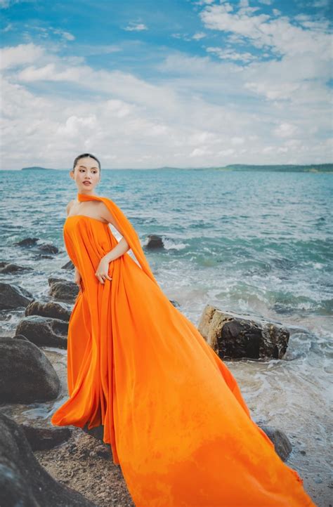 លេងស្ទាយ៍ថ្មី មួយឈុតនេះ គង់ ចាន់ស្រីមុំ ស្អាតឡើង ឆ្វាច Khmerload Cambodia Latest News