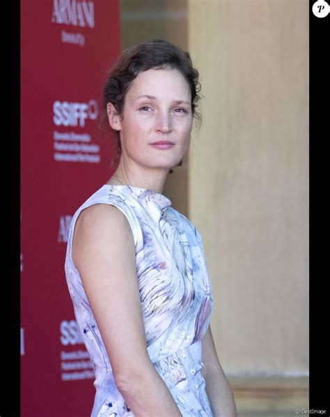 Vicky Krieps Rares Confidences De Lâme Soeur De Gaspard Ulliel Sur Ses Enfants Le