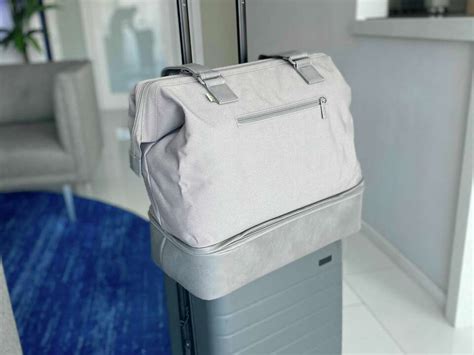 Béis Mini Weekender Review This Bag May Be The Perfect Personal Item