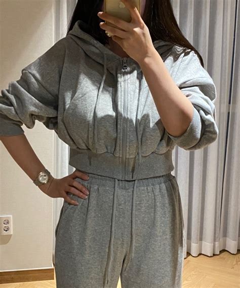 핏이 너무 예뻐 크롭 후드 집업 후드집업 벌룬 후디 화이트 그레이 블랙 멜란지 트레이닝 츄리닝 Set 세트