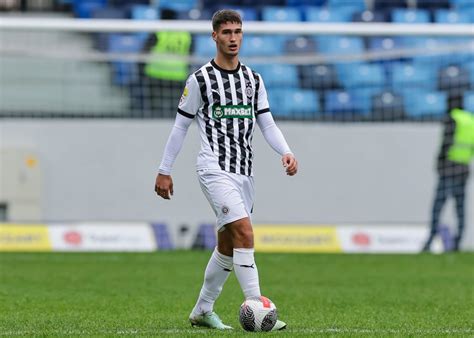 Deca Partizana Ne Sanjaju O Mančesteru Ili Barsi Snovi Su Im Samo Crno