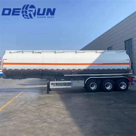 China Factory Fuel Diesel Oil Tanker Lowbed Flatbed Bulk Cement Tanker