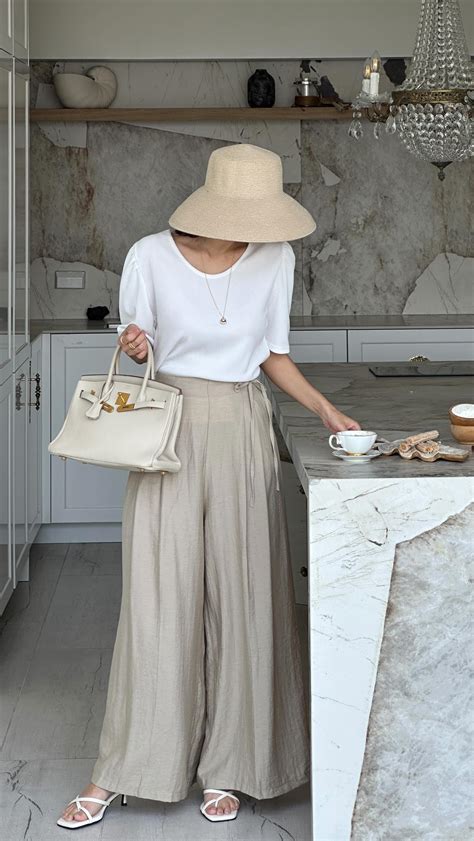 이지 캐쥬얼 룩 난닝구 Naning9” 단 돈 ️10000원으로 기획세일가에 오픈 된 퍼프 골지 티 컬러는 총 3가지로~ 3가지 다 겟하셔도 3만원 밖에 안되니